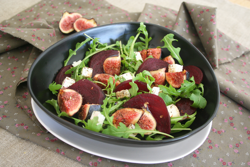 Salade figues, betteraves, chèvre - Cocotte et Biscotte